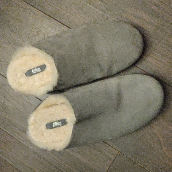 Fitflop | Shoes | Fitflop Chrissie Shearling Suede Slippers | Poshmark